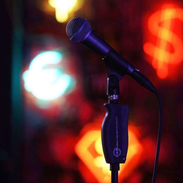 LONG-FORM IMPROV WORKSHOP - Für Beginner - Downstairs Comedy Club - Berlin